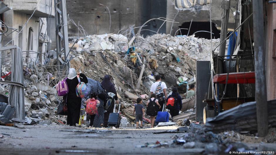 Gaza aid conference opens in France – DW – 11/09/2023