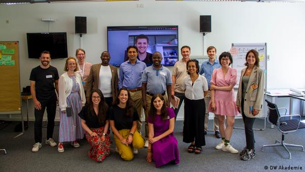 How to enhance public dialogue for governments and platforms