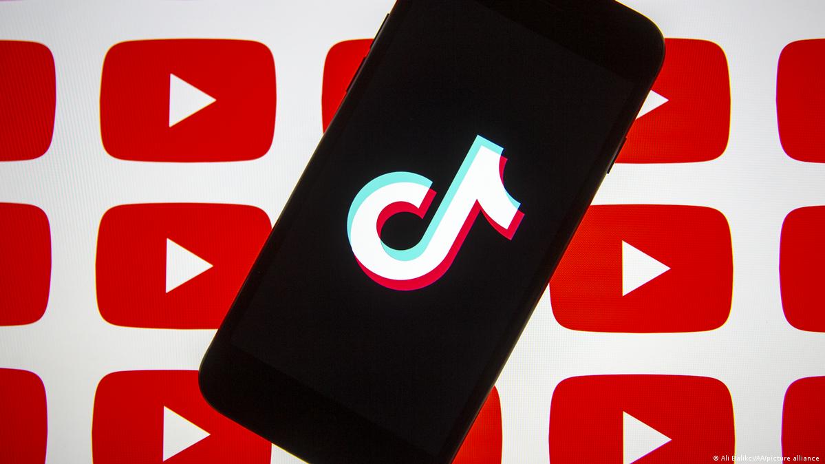 EU launches TikTok, YouTube child protection probe – DW – 11/09/2023