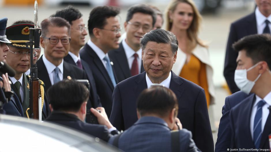Xi, Biden arrive in San Francisco for APEC talks – DW – 11/15/2023