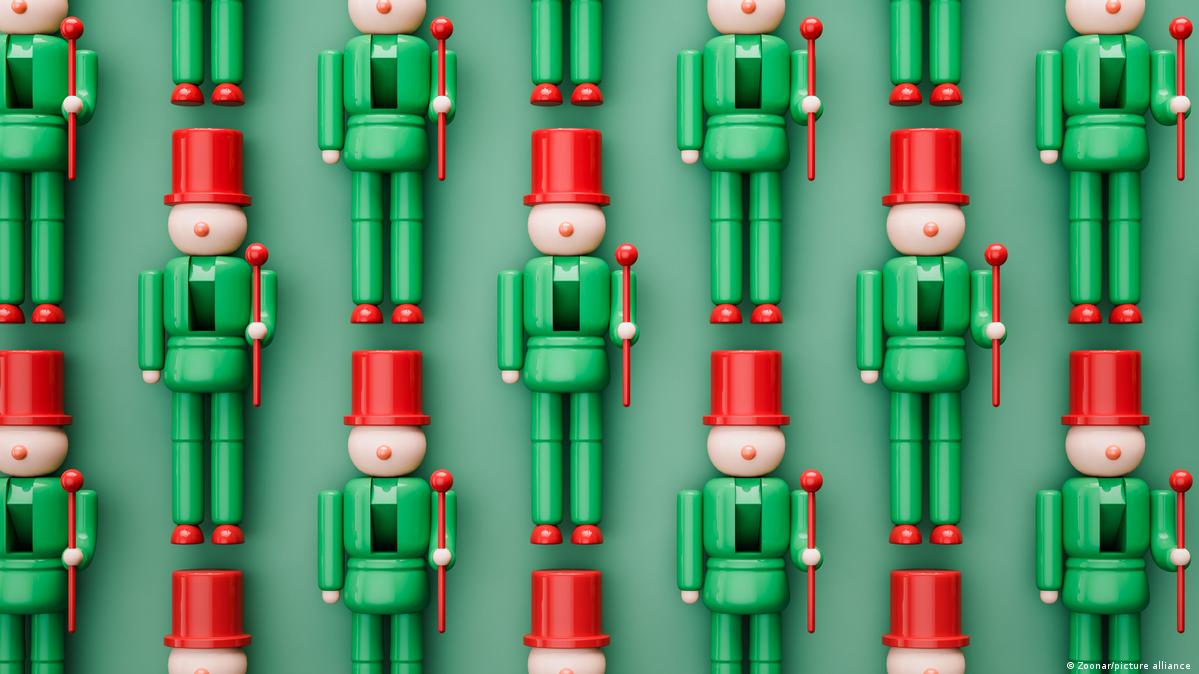A brief history of the nutcracker doll – DW – 12/01/2021