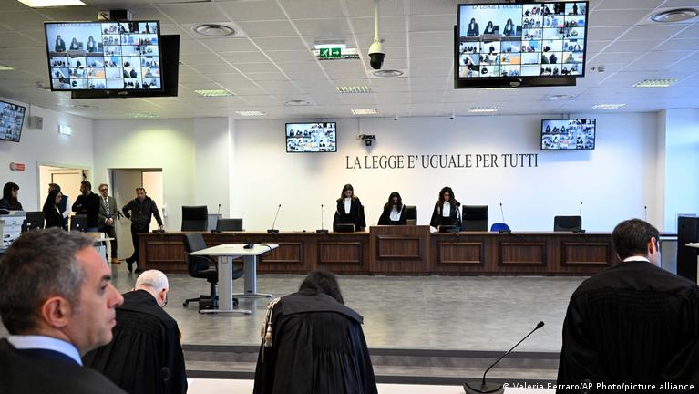 Italy mafia trial: 'Ndrangheta bosses get lengthy jail terms – DW – 11 ...