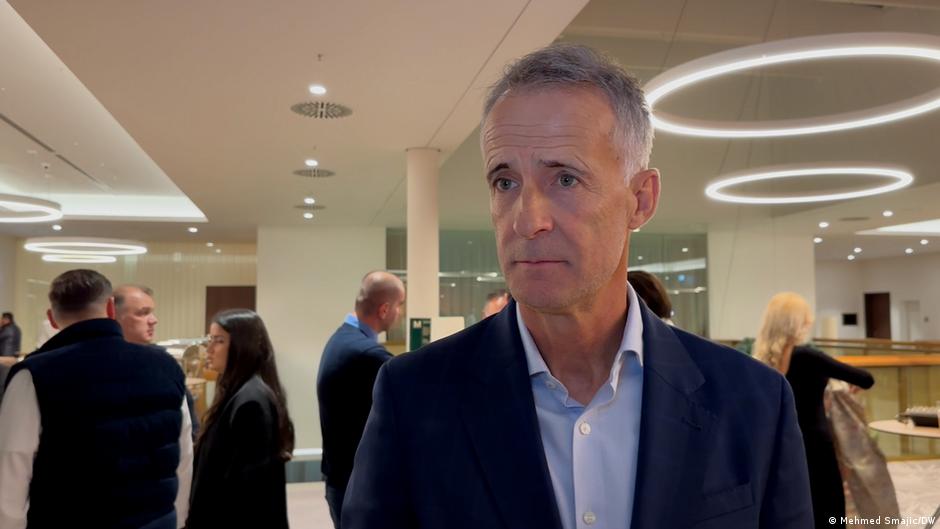 Meho Kodro za DW o smeni sa selektorske klupe i favoritu u Bundesligi – DW – 20. 11. 2023.