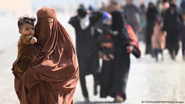 Why is Pakistan expelling Afghan refugees?