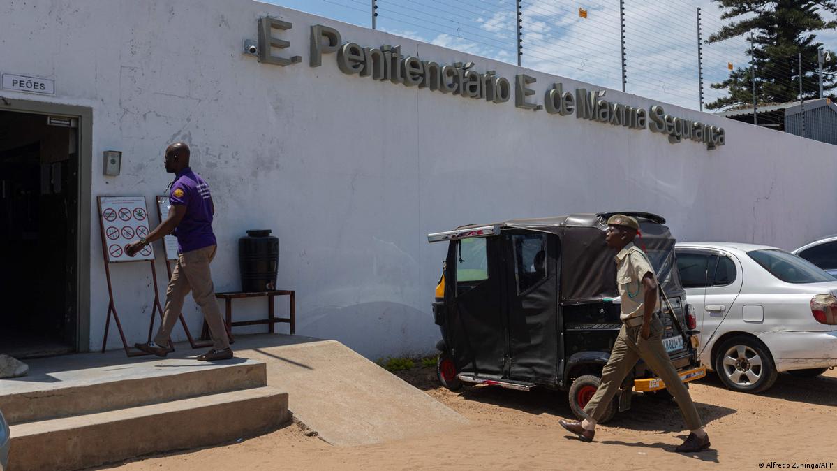 Moçambique: Recapturados 322 reclusos evadidos em Maputo