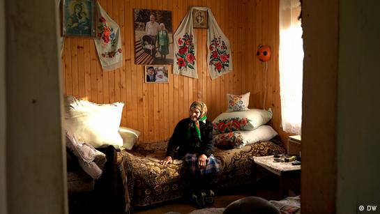 Ukraine: This 96-year-old survived Soviet Holodomor famine – DW – 11/24 ...