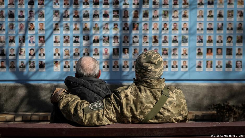 Ukraine: Life goes on in wartime