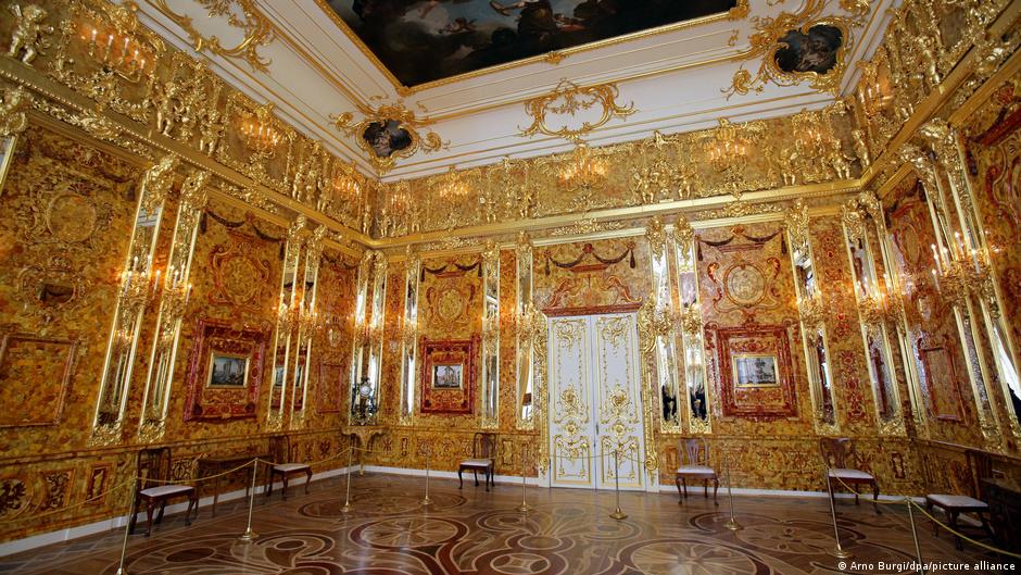 What happened to the legendary Amber Room?