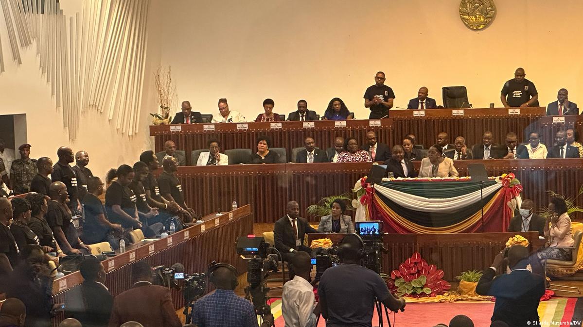 Parlamento é o "prémio" de Nyusi aos seus bajuladores?