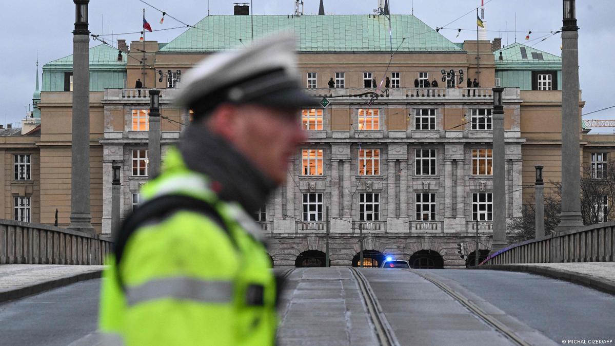 Czech Republic: Fatal shooting at Prague university – DW – 12/21/2023