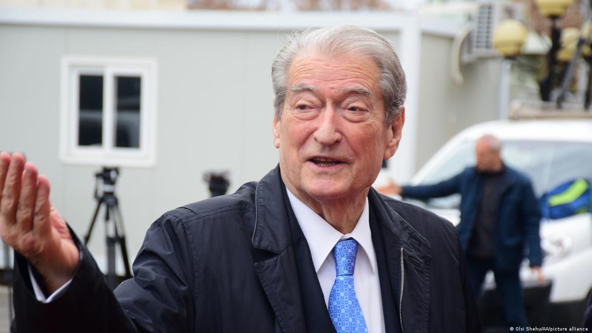 Albania: Fight against high-level corruption gains traction – DW – 01 ...