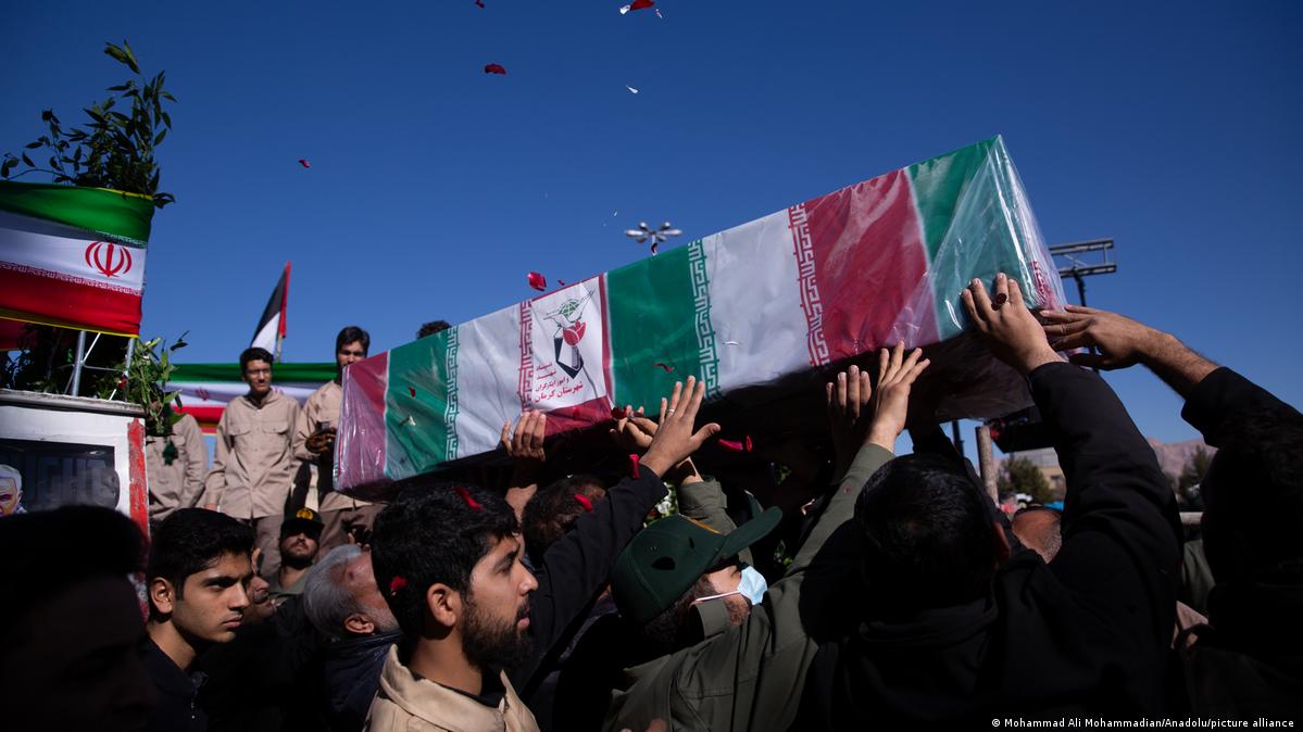 Iran arrests suspects after IS attack in Kerman – DW – 01/05/2024