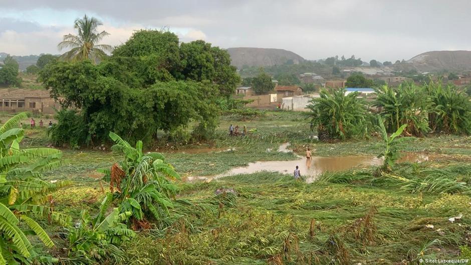 Moçambique atento a possível formação de tempestade tropical – DW – 11 ...