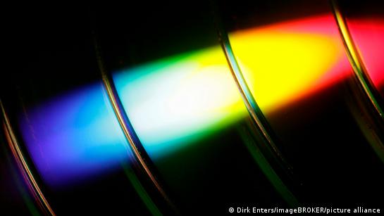 Científicos chinos desarrollan disco óptico de 1,6 petabytes