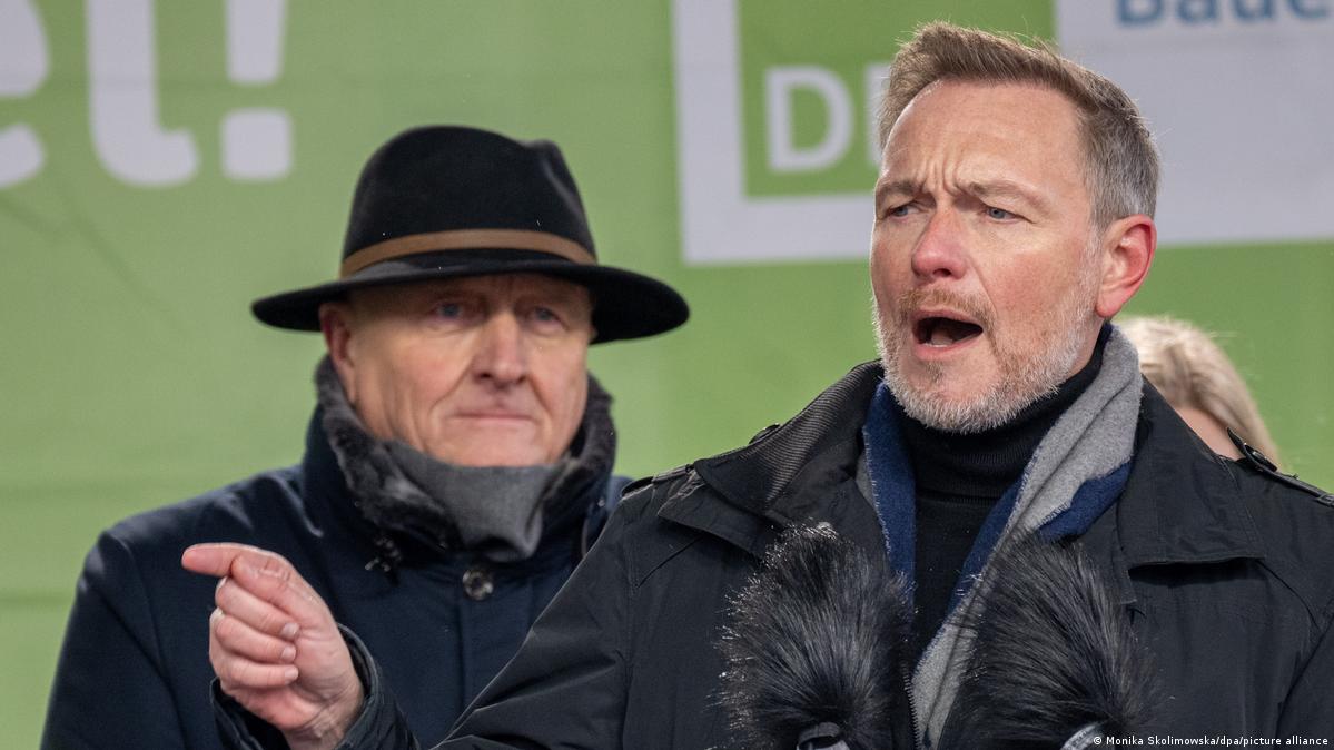 Pregovori s poljoprivrednicima: „Nema rešenja na vidiku“ – DW – 16. 1 ...