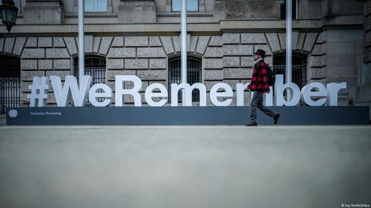 Never again: Holocaust remembered in Germany – DW – 01/27/2024