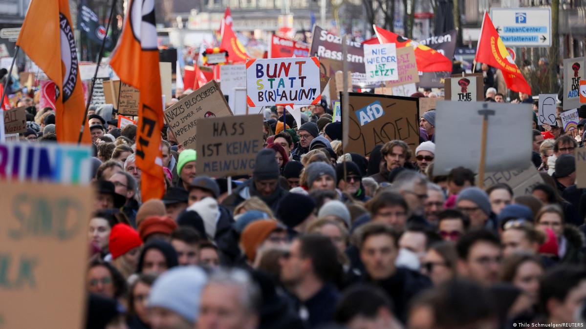 Germans hold anti-right rallies on Holocaust Remembrance day