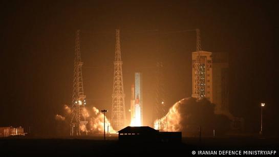 Iran launches three satellites simultaneously for first time – DW – 01 ...