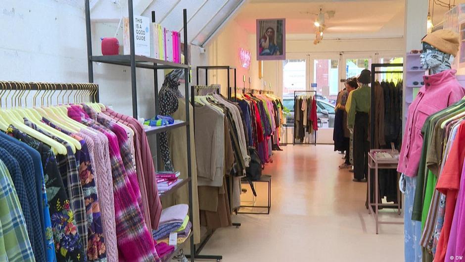 Amsterdam's fashion library takes on textile waste – DW – 02/05/2024