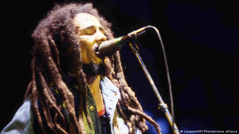 Por que Bob Marley é um ícone dos direitos humanos – DW – 14/02/2024