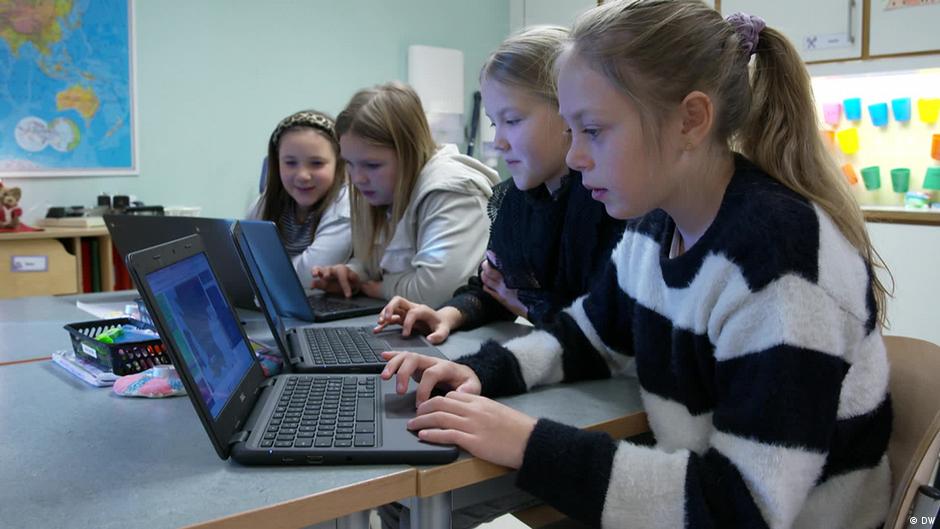 Tablet adé – Wie digital darf Schule sein?