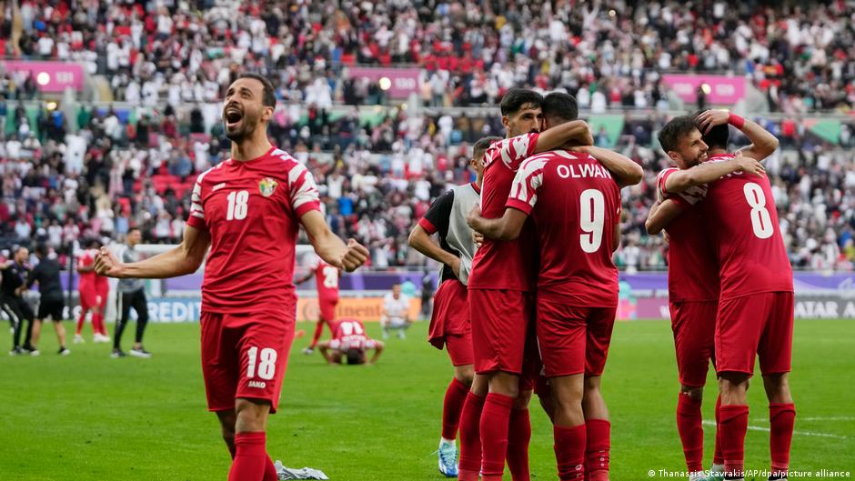 كأس أسيا:هل يواصل الأردن كتابة التاريخ ويحقق التأهل للنهائي؟ – DW – 2024/2/5