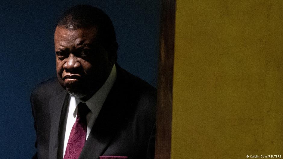 Namibian President Hage Geingob dies, aged 82 – DW – 02/04/2024
