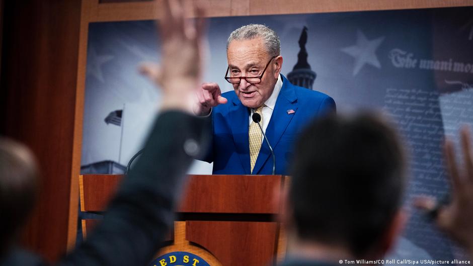 US Senator Chuck Schumer calls for new elections in Israel – DW – 03/14 ...