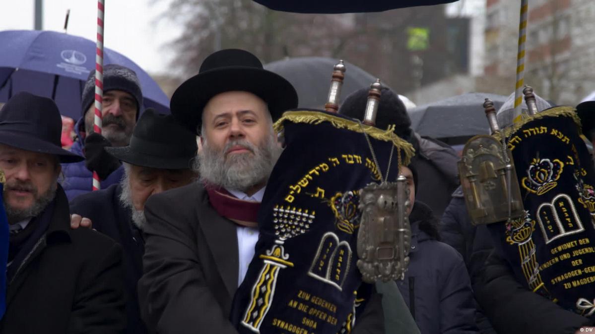 In Germany: How Jewish People Deal With Hate