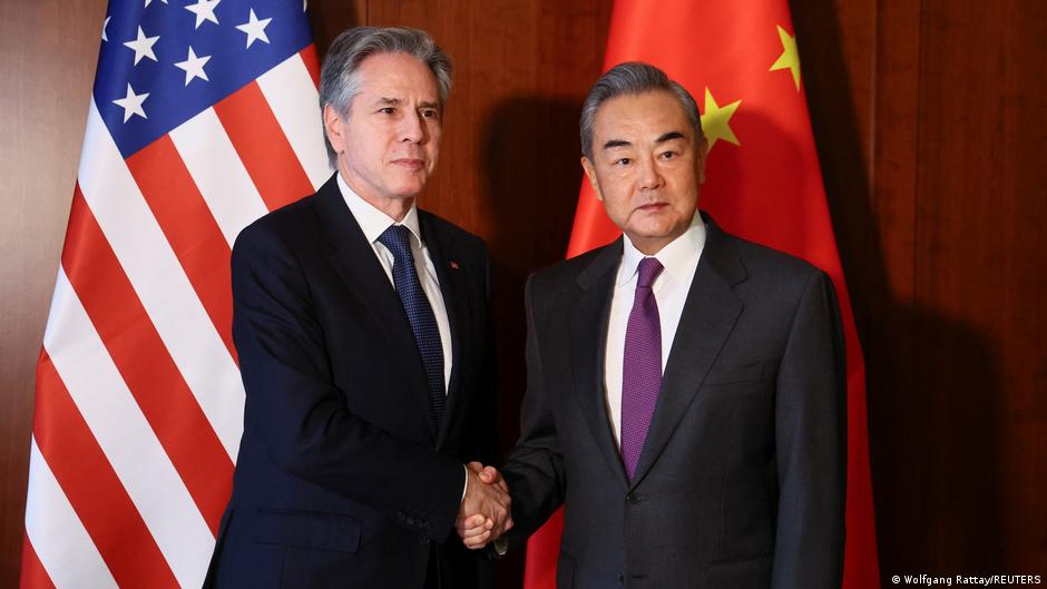Blinken advierte a Wang Yi sobre apoyo de China a Rusia – DW – 17/02/2024