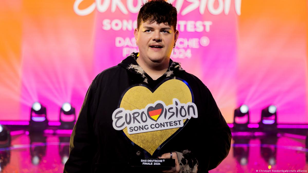 Singer Isaak to represent Germany at Eurovision 2024 – DW – 02/17/2024