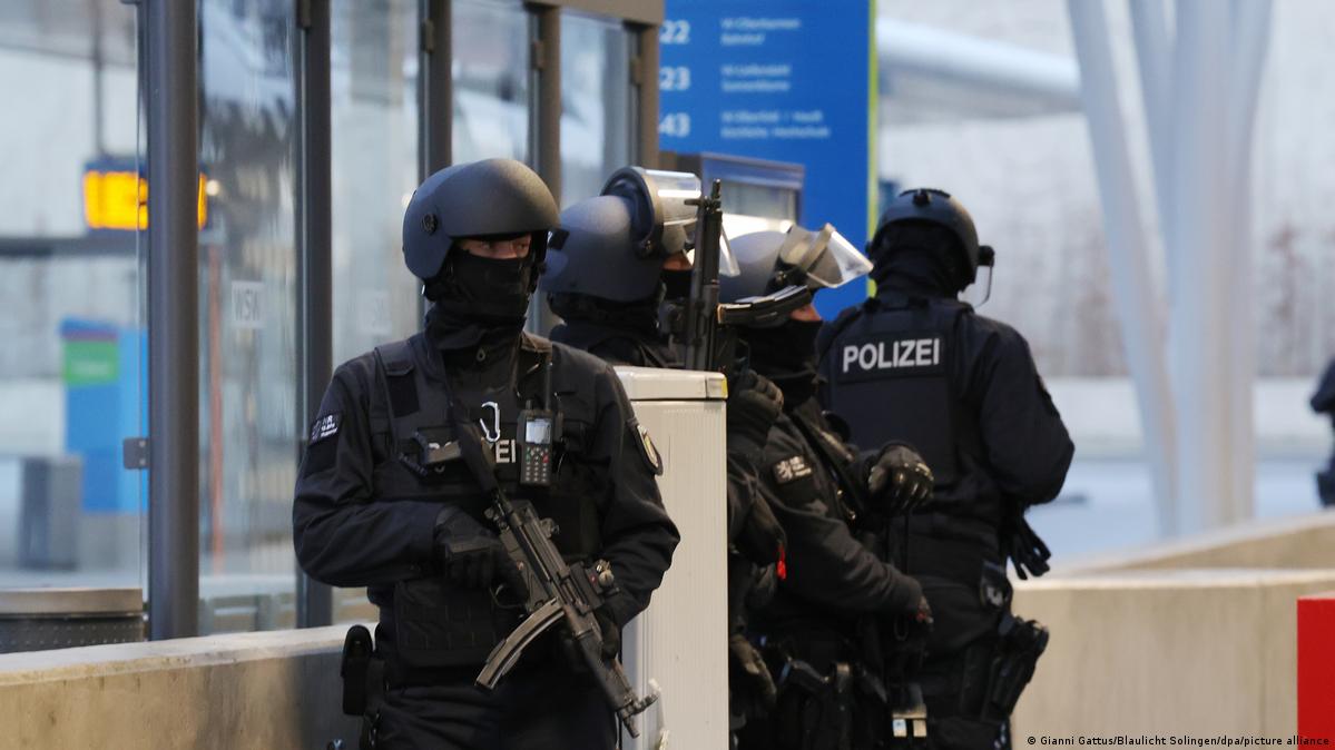 Germany: False alarm in hunt for terrorist on run since 90s