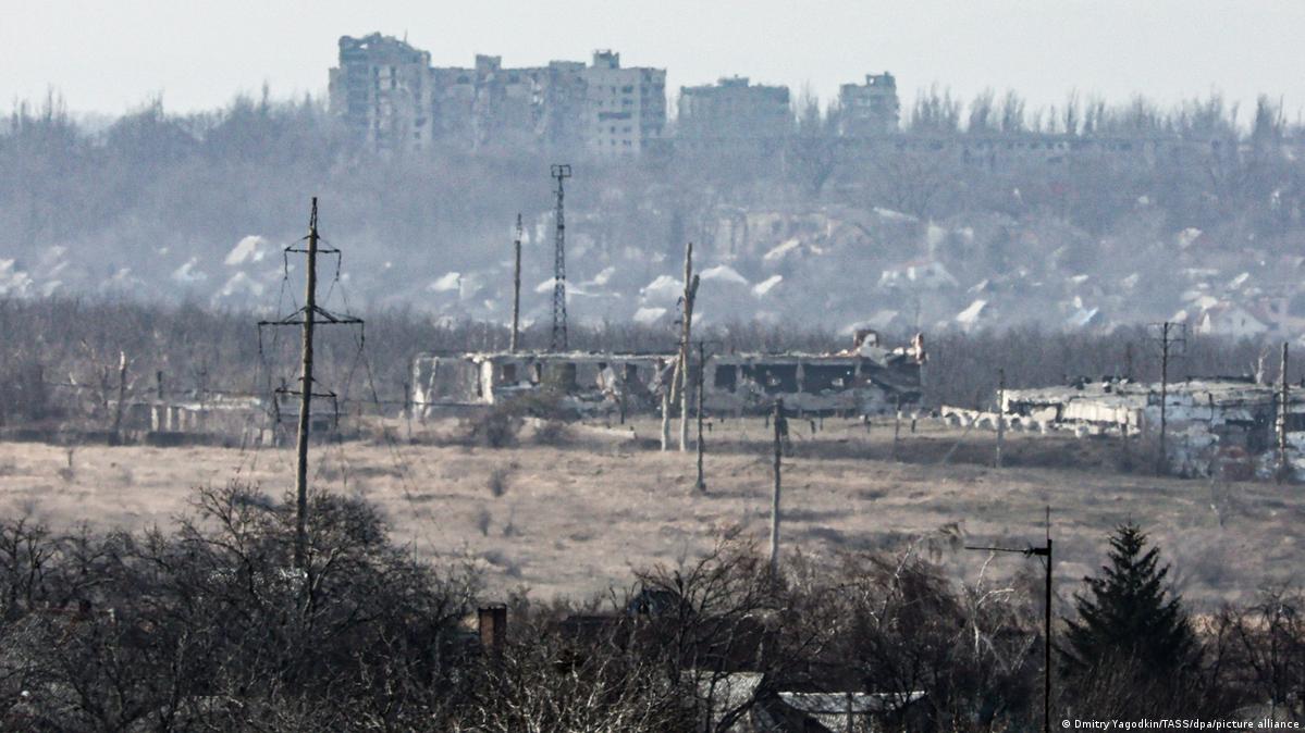 Шойгу доложил Путину о взятии Авдеевки под Донецком – DW – 17.02.2024