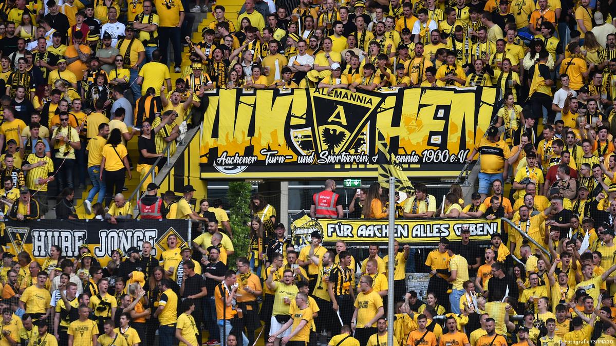 German football club suffering from right wing links