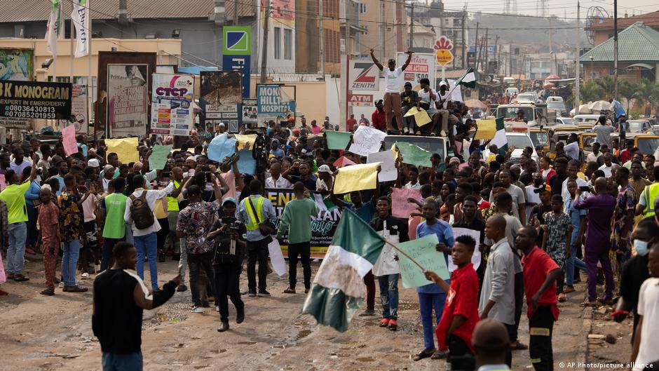 Nigeria hit by worst economic crisis in a generation – DW – 02/29/2024