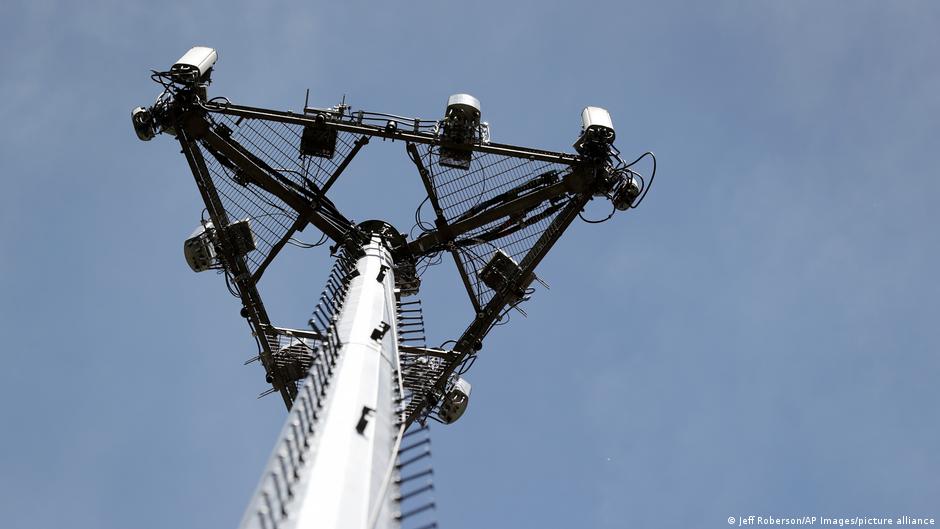 Cellular outage disrupts phone service across the US – DW – 02/22/2024