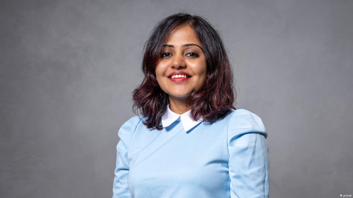 Krithiga Narayanan – DW