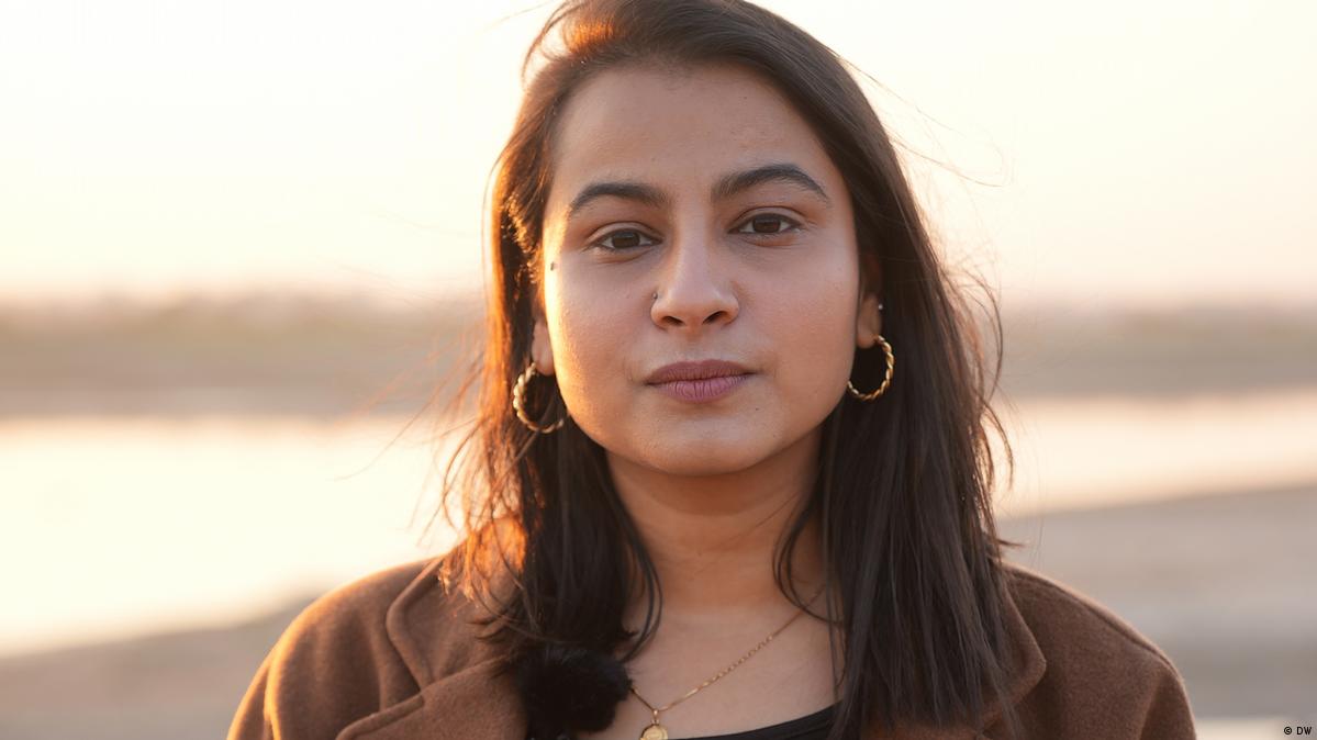 Sadhika Tiwari – DW