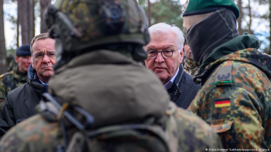 Alman ordusu Bundeswehr savaşa hazırlanıyor – DW – 10.04.2024