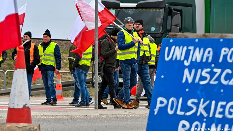 Berlin zaniepokojony protestami polskich rolników na granicy – DW – 25. ...