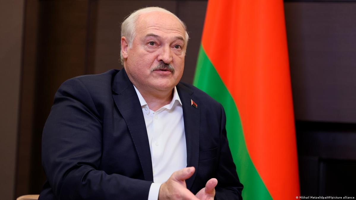 Como os 30 anos de regime Lukashenko transformaram Belarus – DW – 20/07 ...