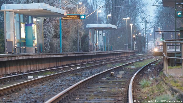 Germany: Public transport strike in full swing – DW – 03/01/2024