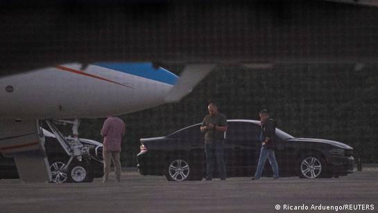 Haitian PM Henry lands in Puerto Rico as violence ensues – DW – 03/06/2024