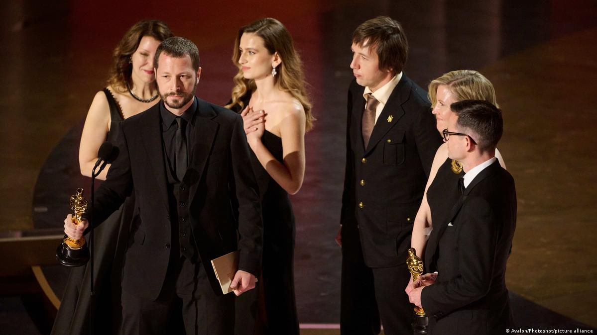 Ucrania celebra su primer Oscar con "20 días en Mariúpol"