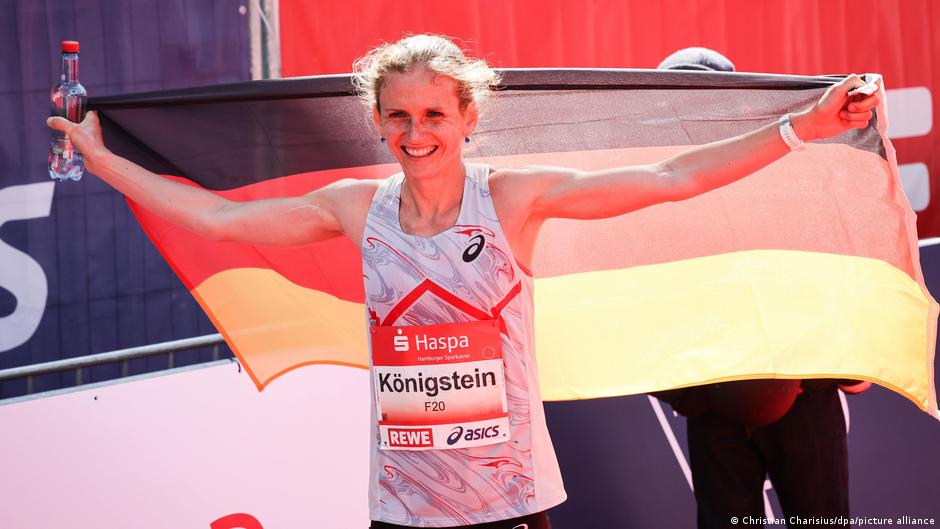 German marathon runner fights for mothers in sport – DW – 03/18/2024