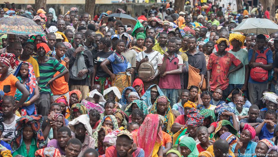 Moçambique: "Terroristas usam violação como arma de guerra" – DW – 15 ...