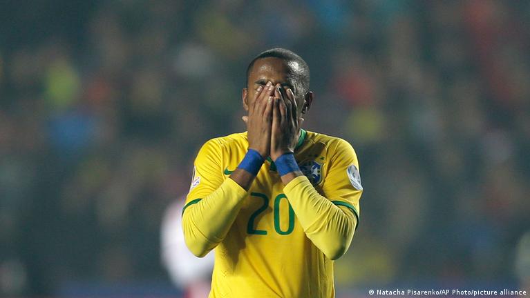 Robinho must serve Italian rape sentence in Brazil: court – DW – 03/21/2024