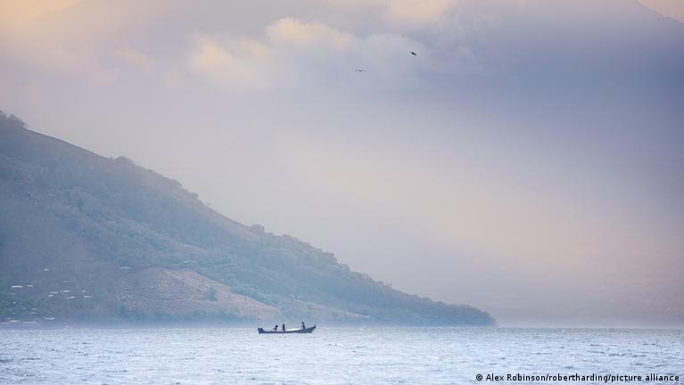 Honduras ratifica tratado de límites marítimos con Nicaragua