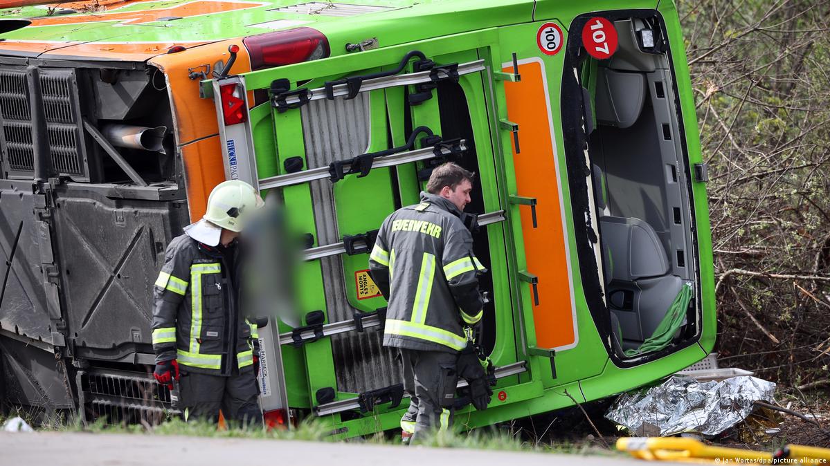 Germany: Several dead in Flixbus crash on autobahn – DW – 03/27/2024