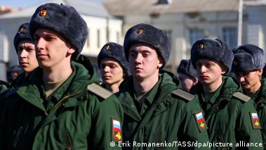 Putin orders 150,000 conscripts into military service